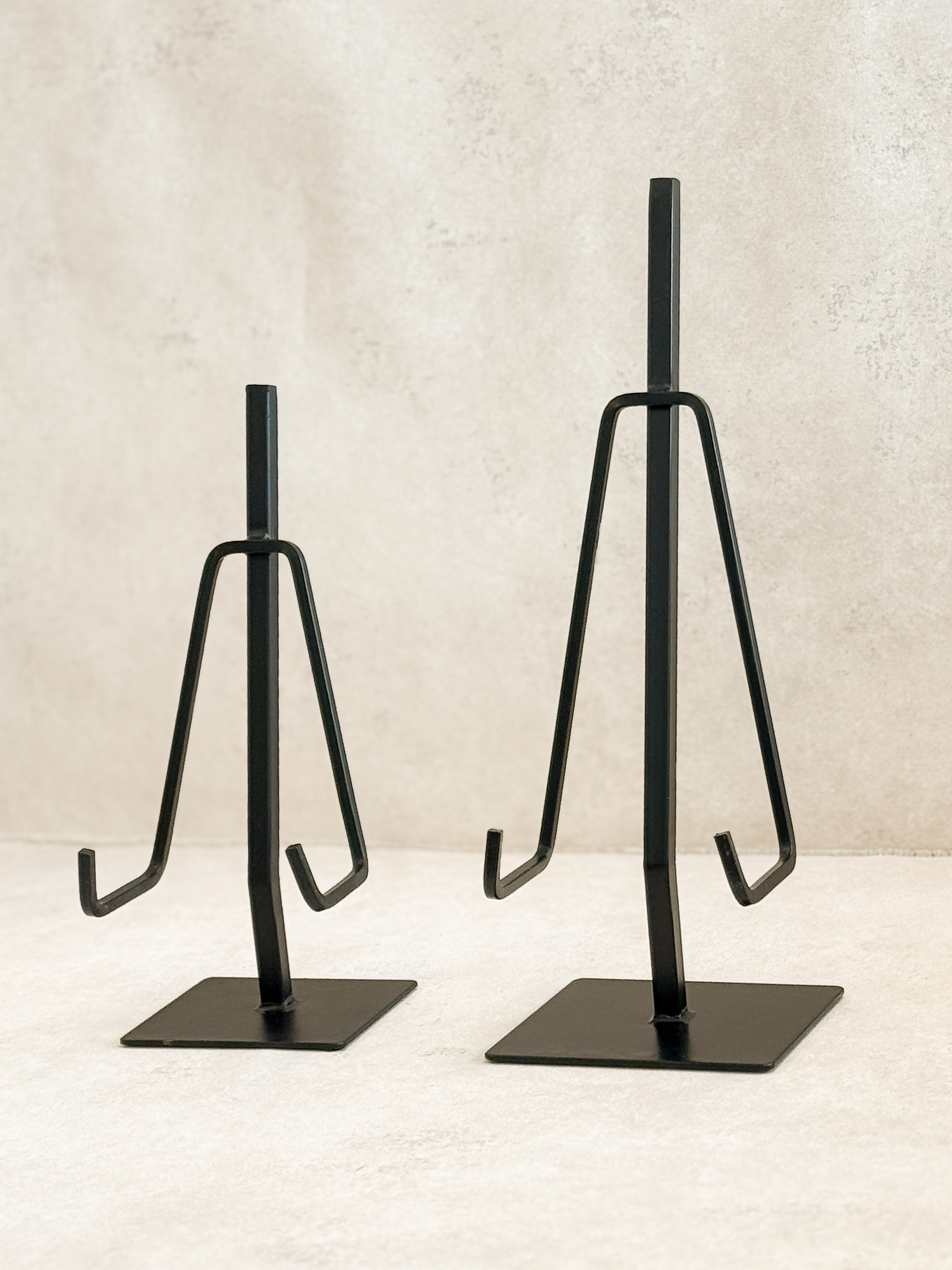 Iron Art Easel Stands – Cottage Home